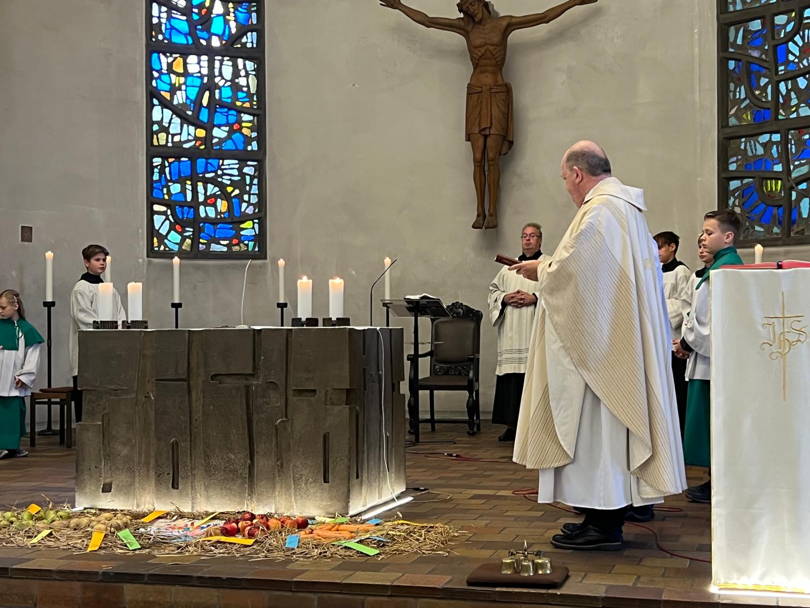 Gemeinde – Katholische Kirche "St. Peter und Paul" Senftenberg